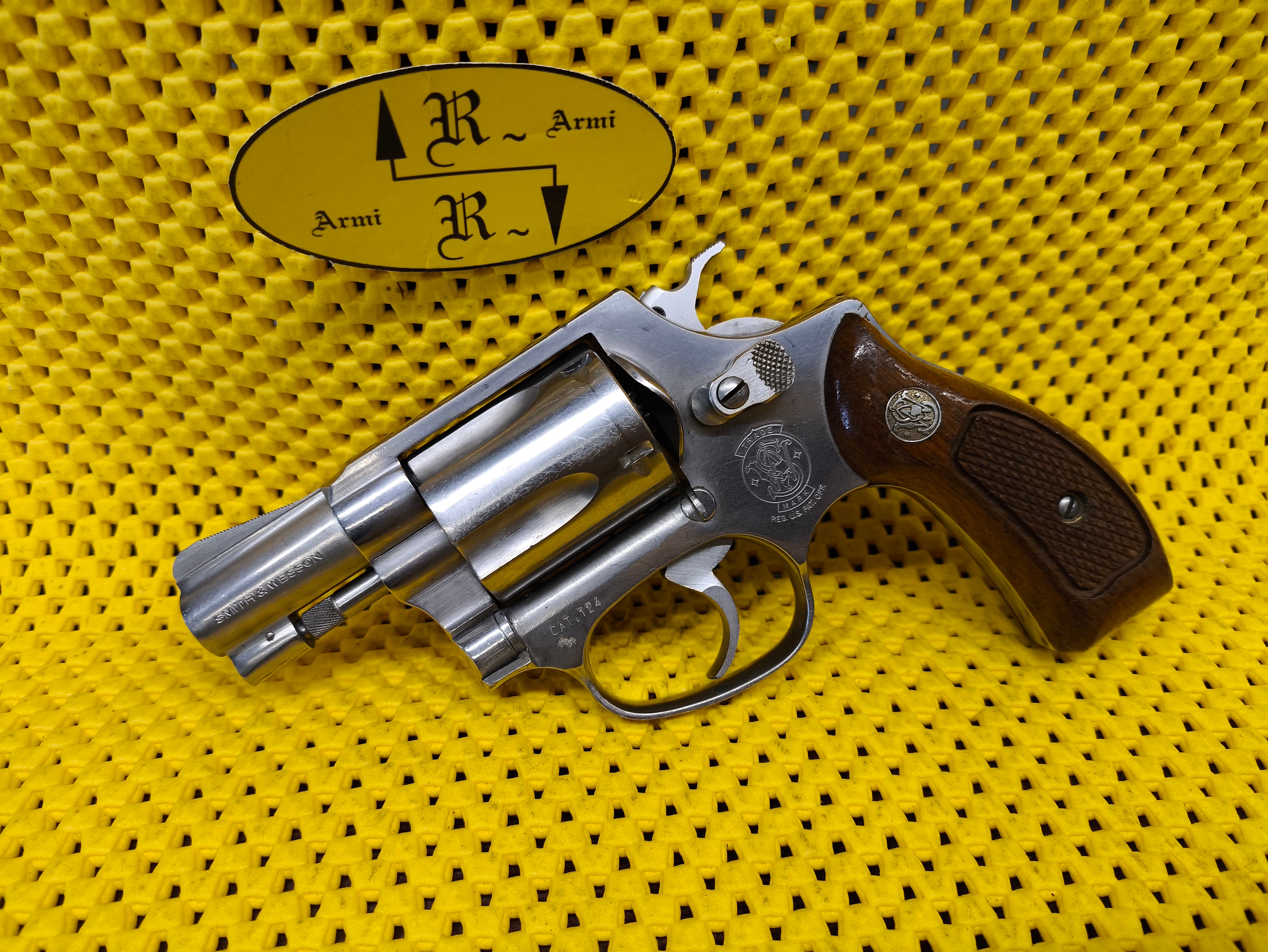Smith & Wesson 60-3 – Rosati Armi